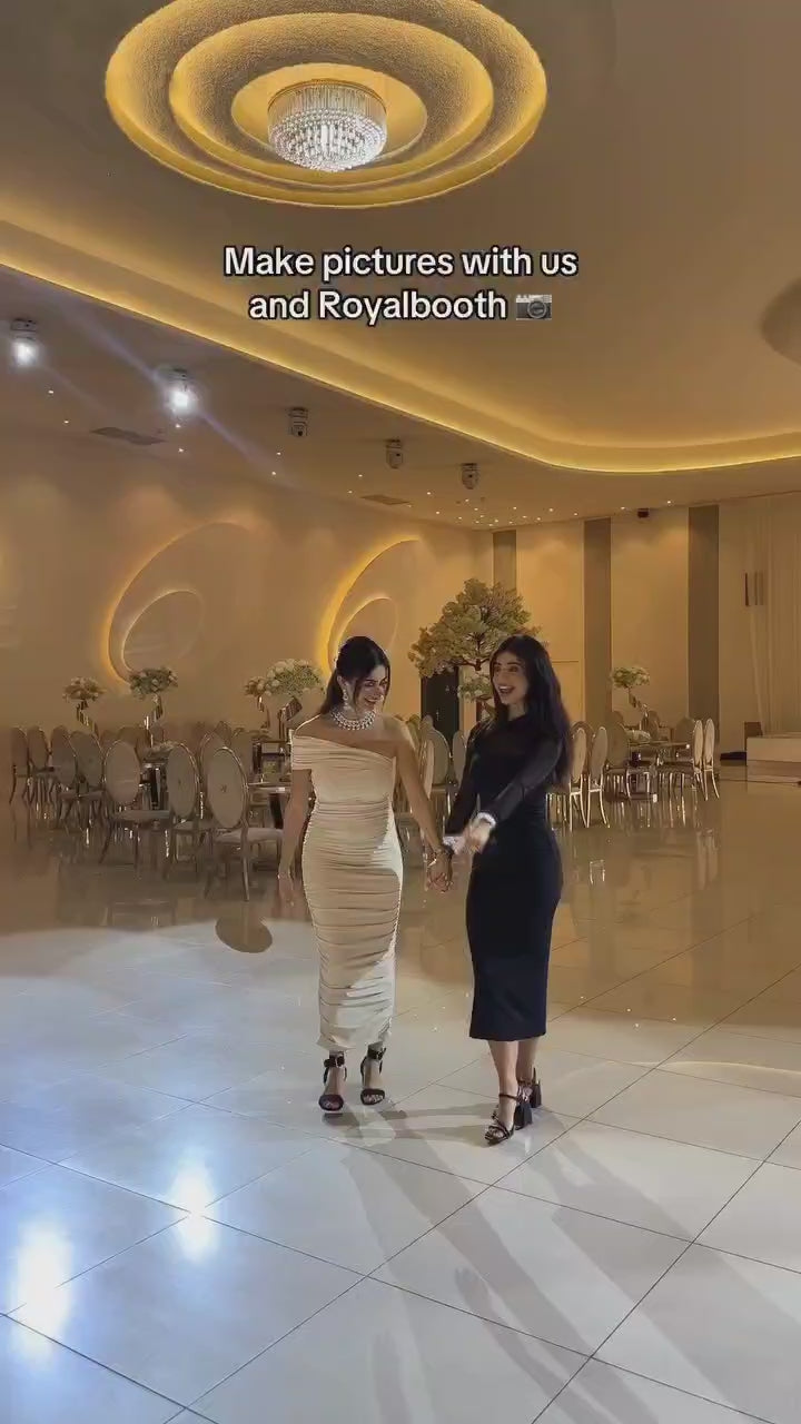 Dubai's Premier Photo Booth Rentals | Classic, Magic Mirror & 360 ...